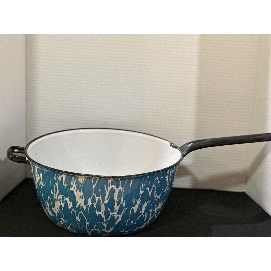 Vintage Blue & White Swirl Enamelware or Spatterware LARGE Pot With ...