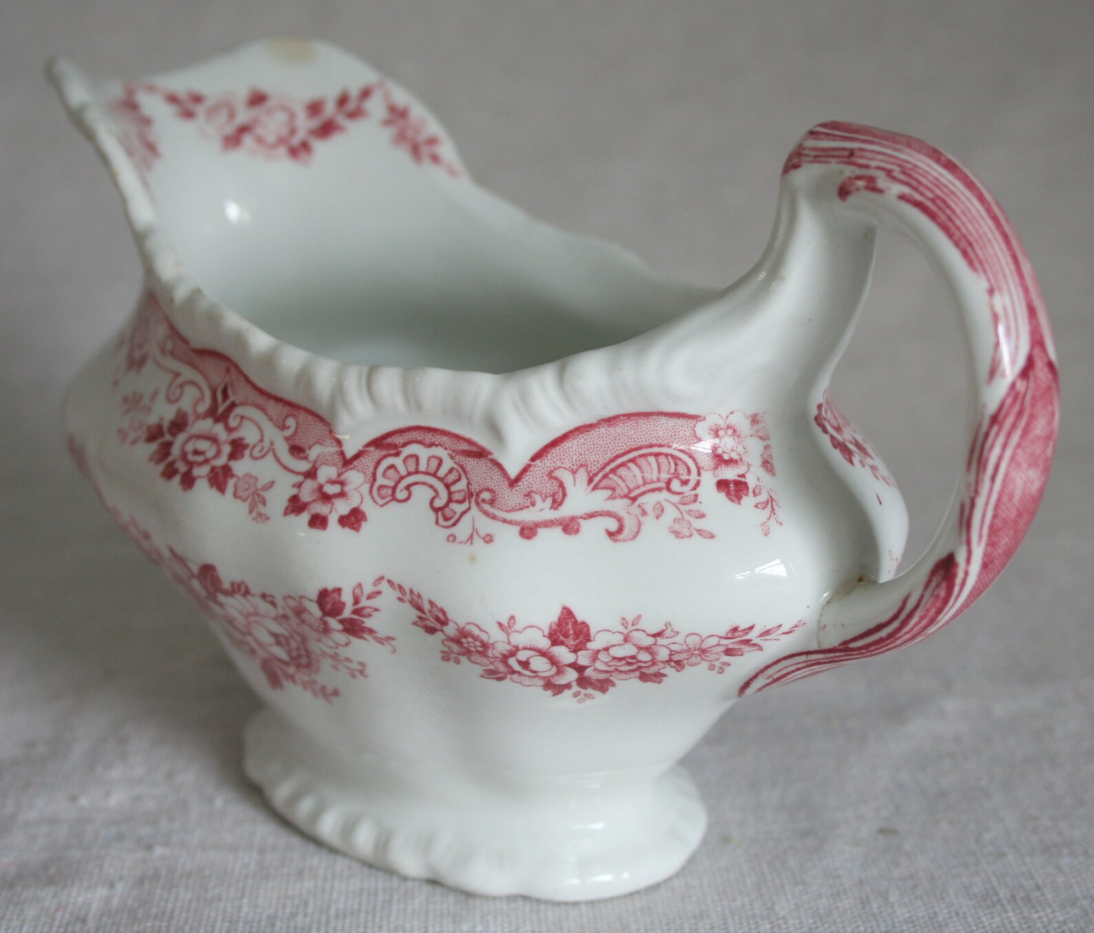 Red Transferware Gravy Boat. Bombay Pattern. Vitreous China. - Etsy