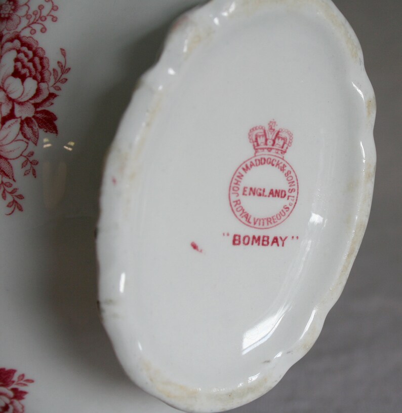 Red Transferware Gravy Boat. Bombay Pattern. Vitreous China. - Etsy