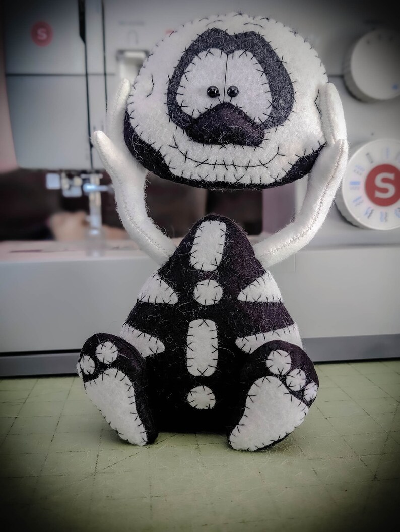 Skeleton Primitive - Haunted Halloween - Spooky Cute Centerpiece ...