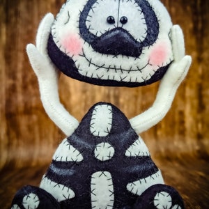 Skeleton Primitive - Haunted Halloween - Spooky Cute Centerpiece ...