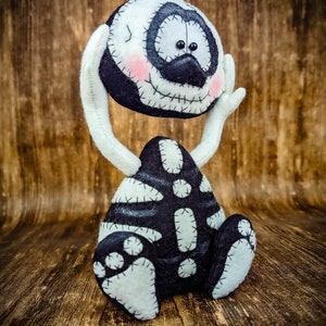 Skeleton Primitive - Haunted Halloween - Spooky Cute Centerpiece ...