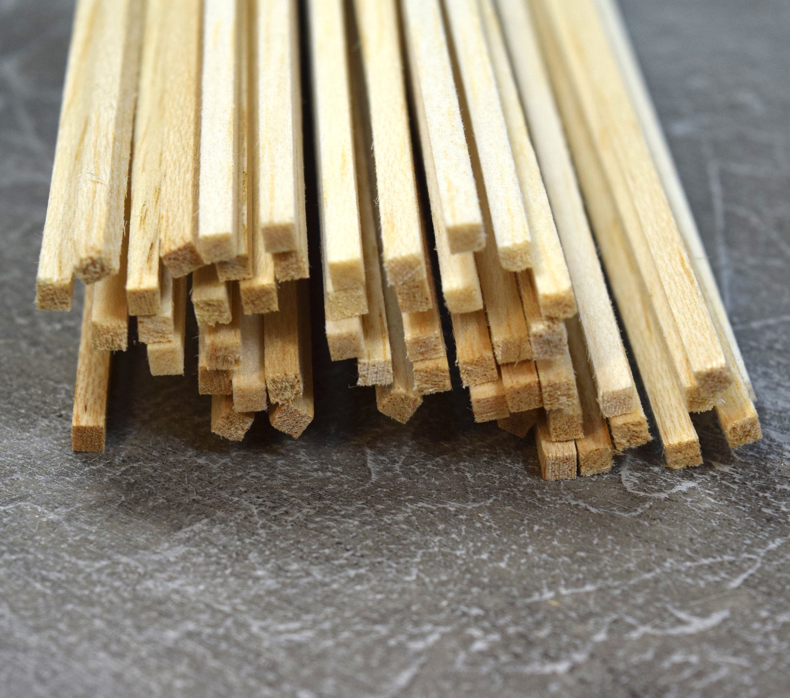 WWS Balsa Wood Strips 3.2 x 3.2 x 305 mm 1/8 x 1/8 x 12 inch | Etsy