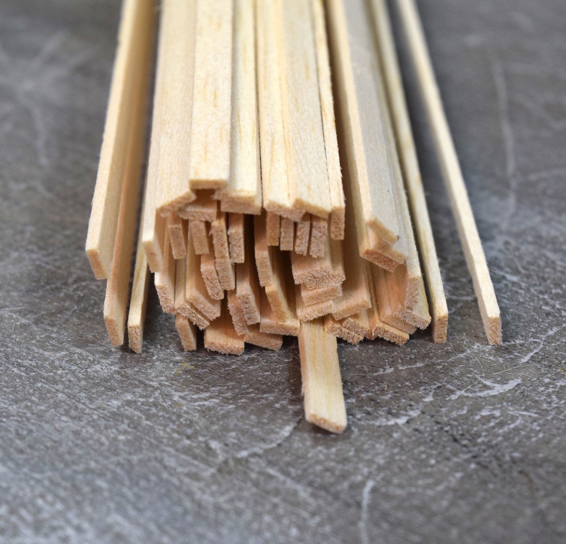 wws-balsa-wood-strips-1-5-x-5-x-305-mm-1-16-x-3-16-x-12-inch-etsy