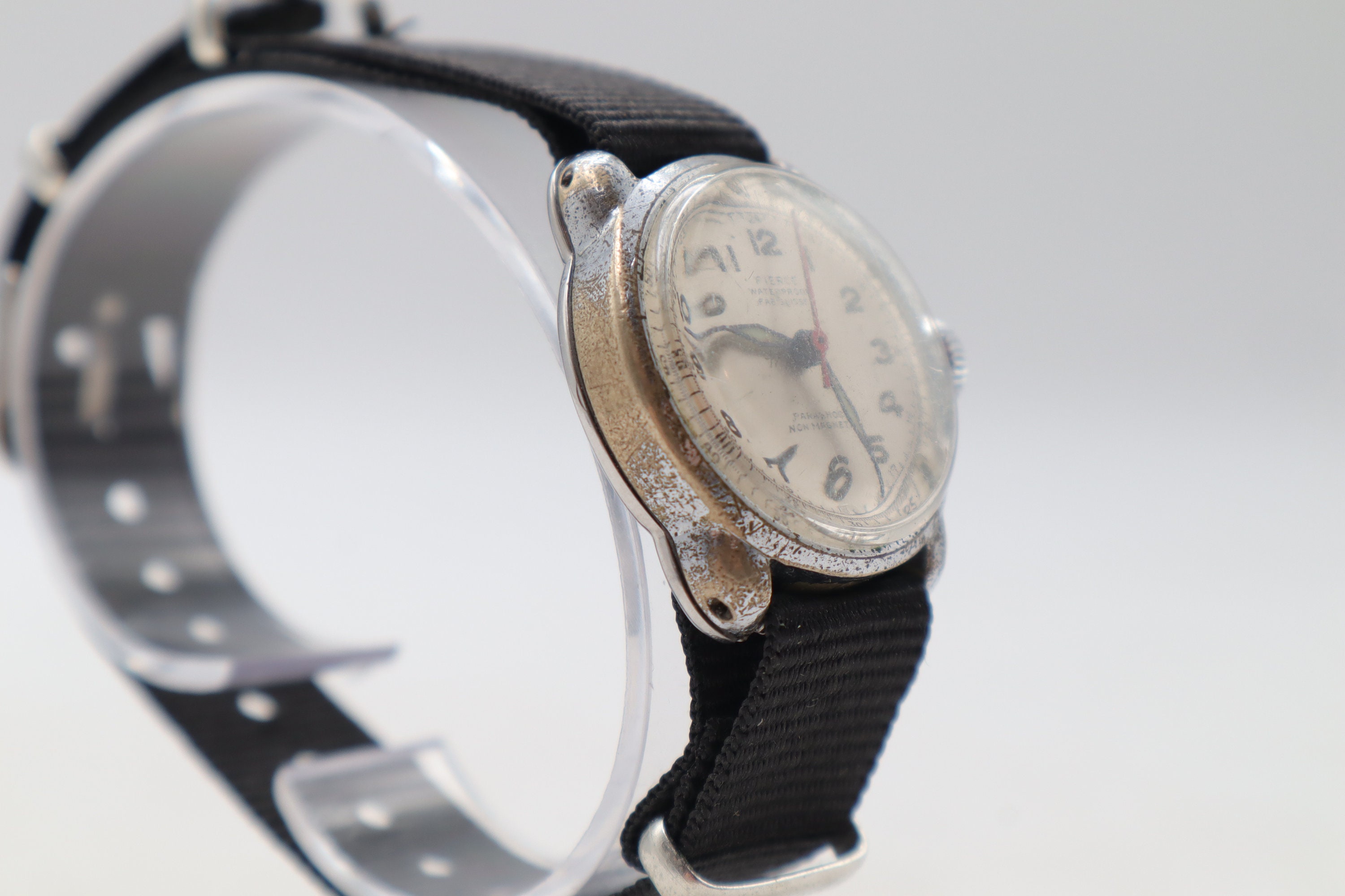 Vintage Pierce 1940s WWII Parashock Waterproof Non Magnetic Fab Suisse ...