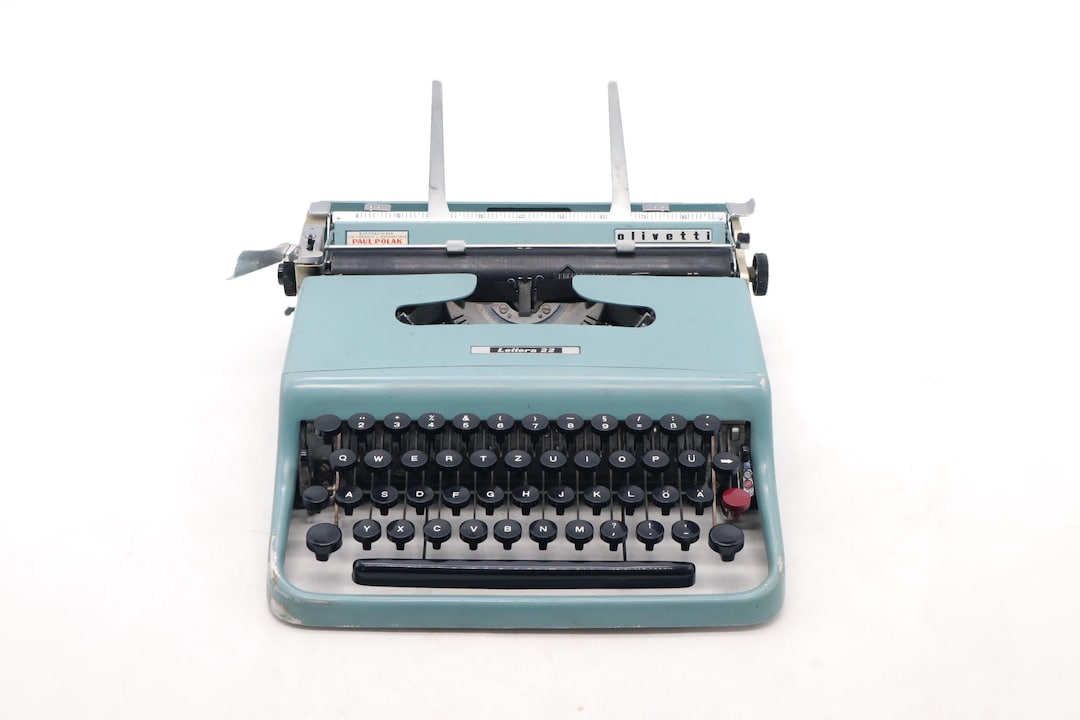 Vintage 1950s Olivetti Lettera 22 Typewriter Marcello Nizzoli Modern ...