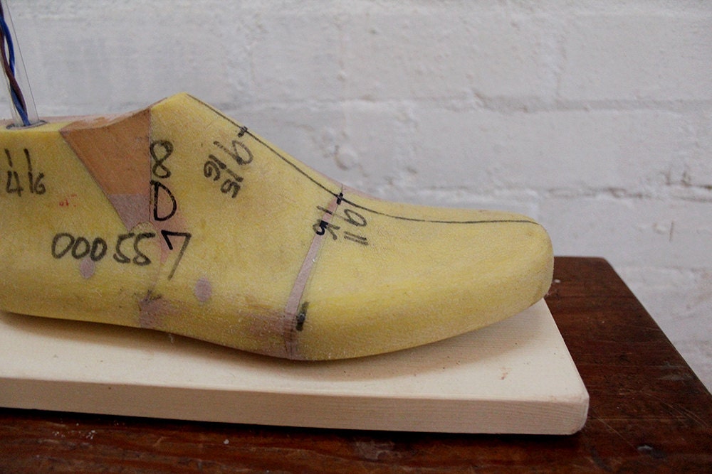 Handmade Lamp, Vintage Resin Shoe Form Desk Lamp, Bedside Lamp ...