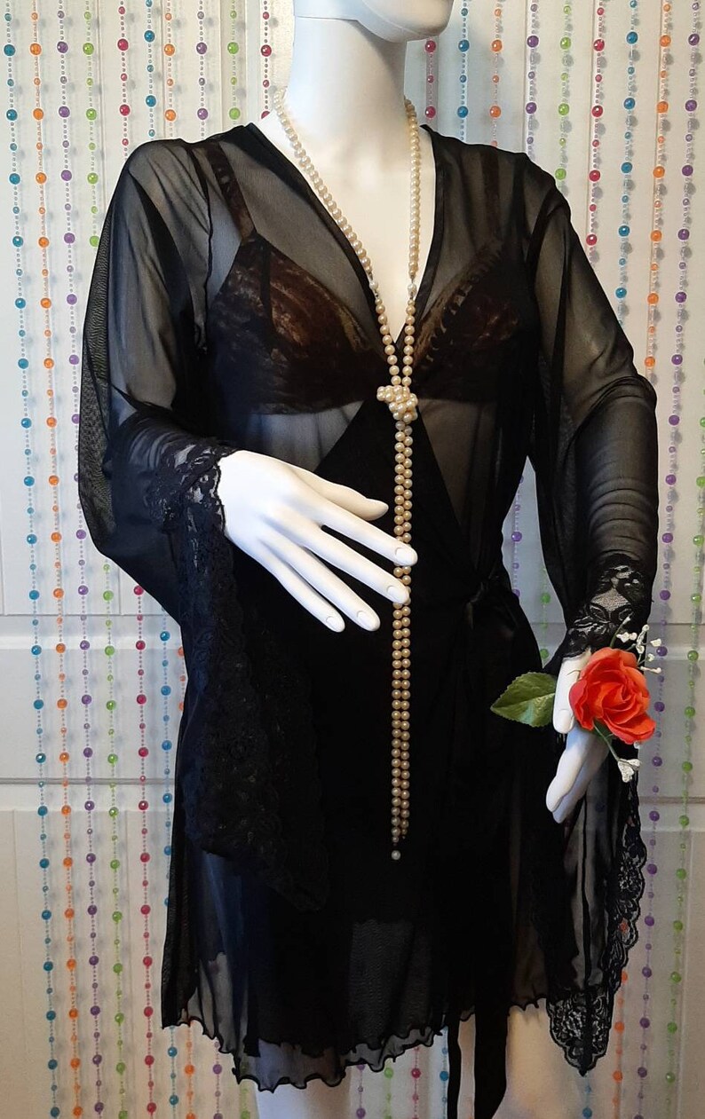 VINTAGE FREDERICK'S LINGERIE Valentine's Robe. - Etsy