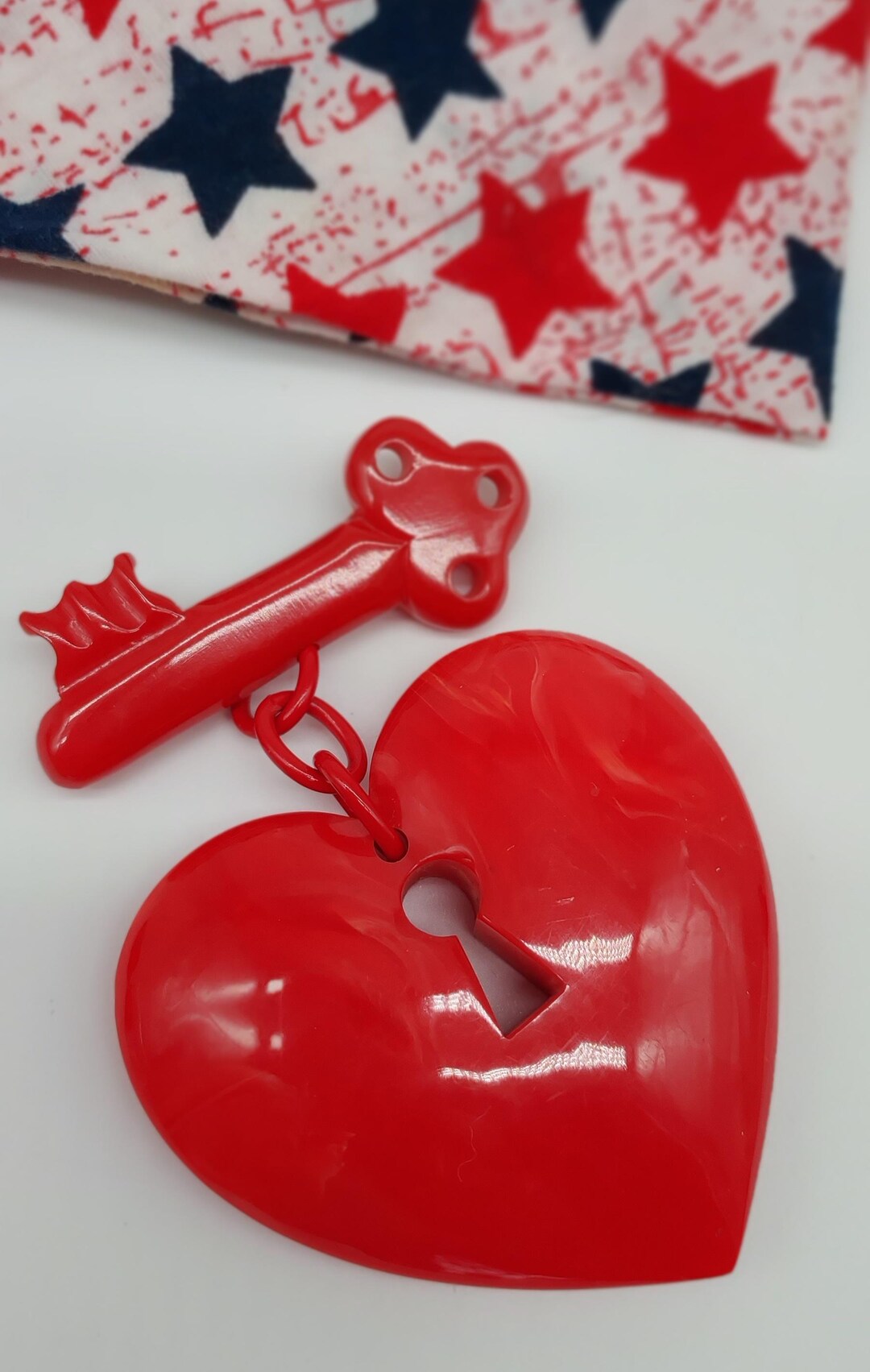 Vintage Bakelite Heart Brooch: 1940s 'key to My Heart' Pin, Life ...