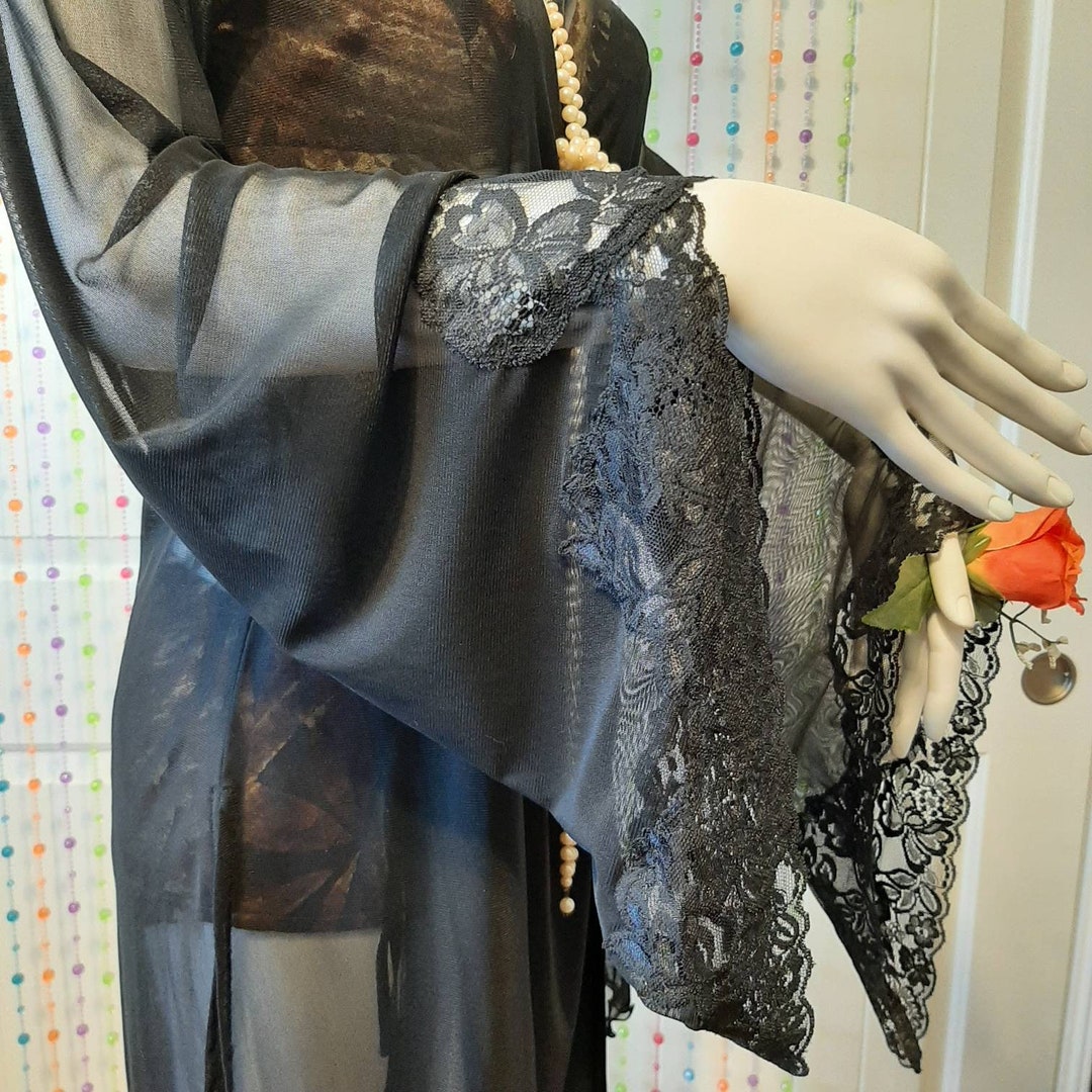 VINTAGE FREDERICK'S LINGERIE, Valentine's Robe. Fredericks of Hollywood ...