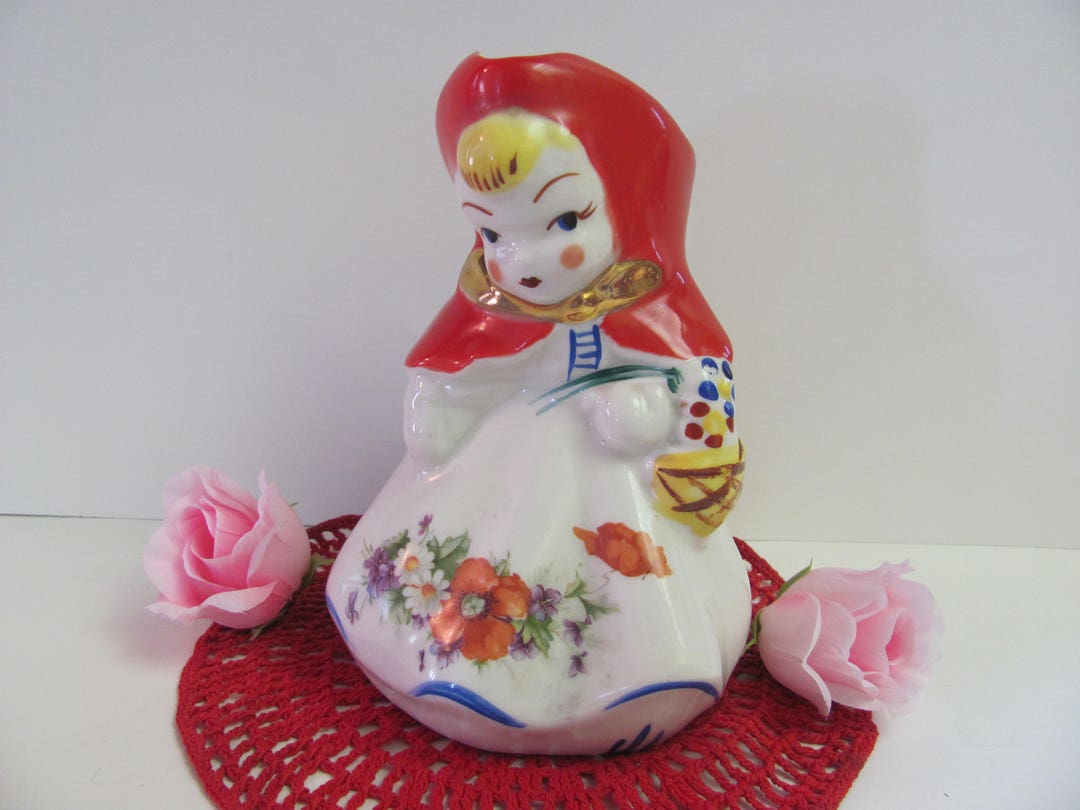 LITTLE RED RIDINGHOOD Pitcher, Hull Little Red Riding Hood Large ...