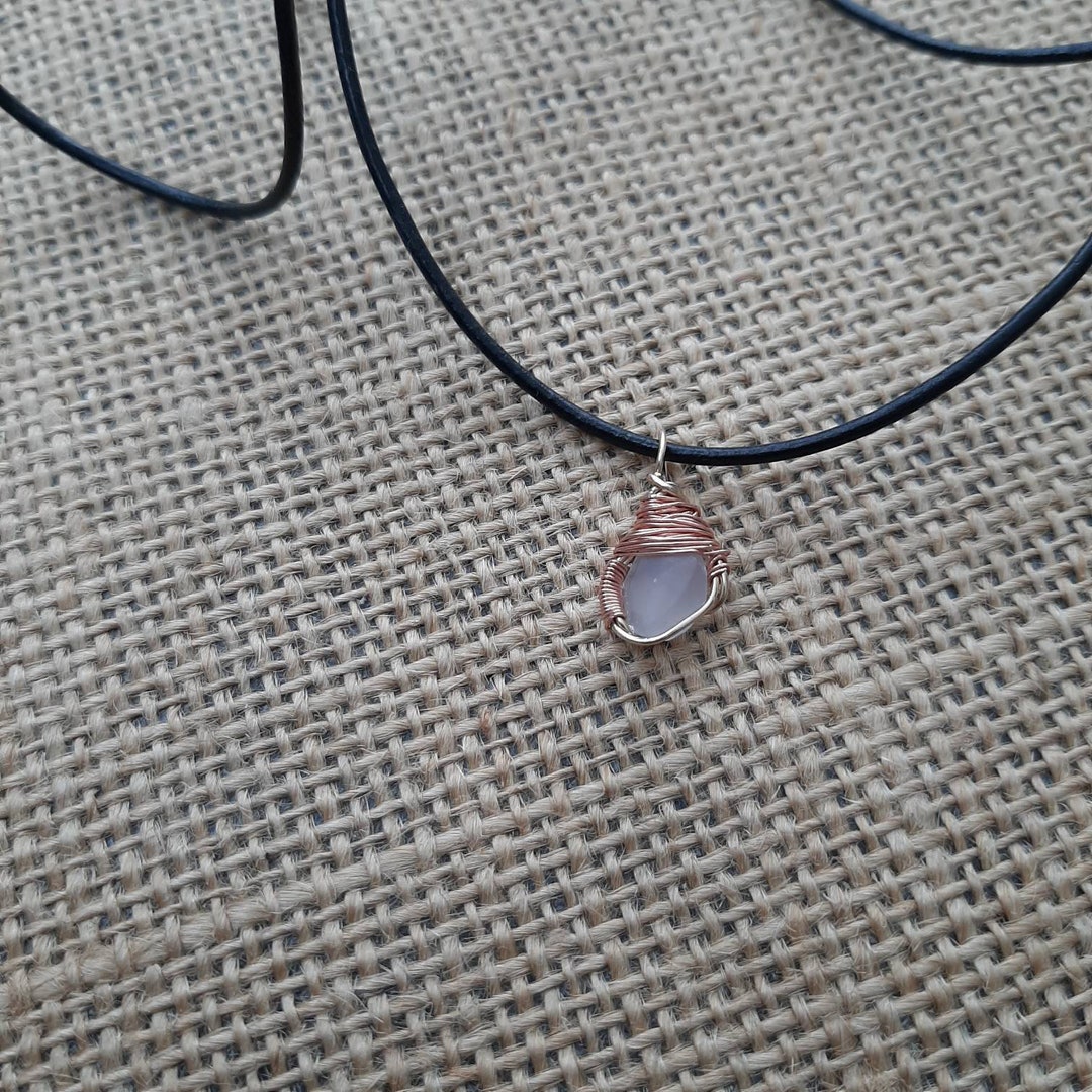 Handgearbeitete Rosa Calcit Halskette, Vergoldeter Draht gewickelter ...