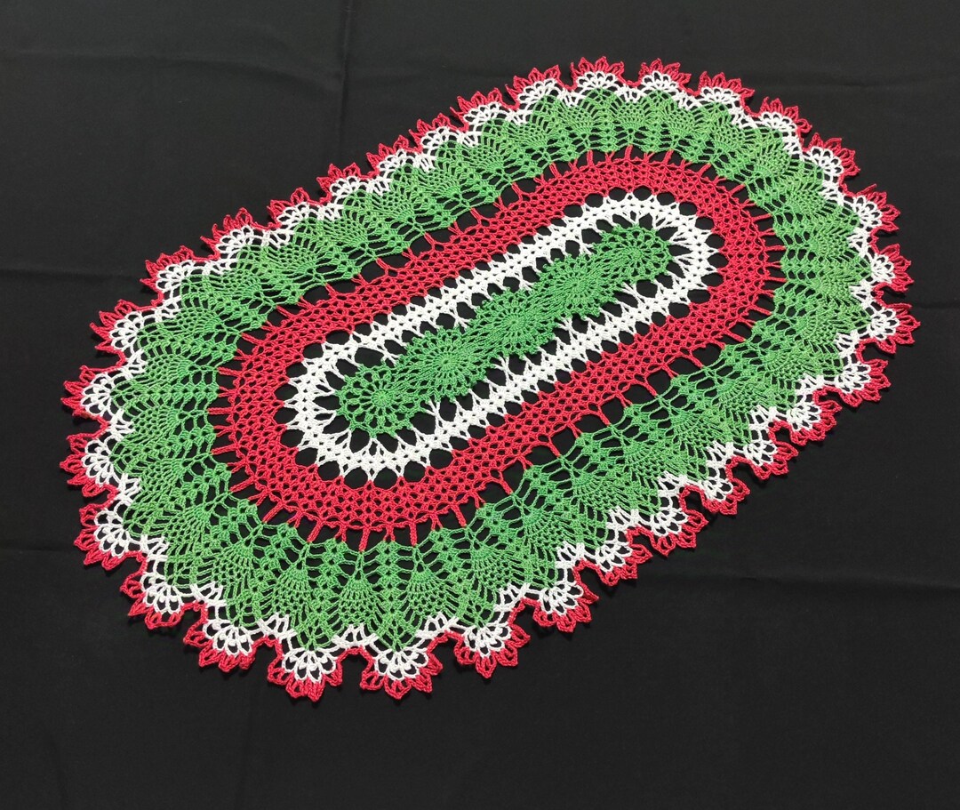 Christmas Crochet Doily —oval Doilies -home Decor - White Red Green ...