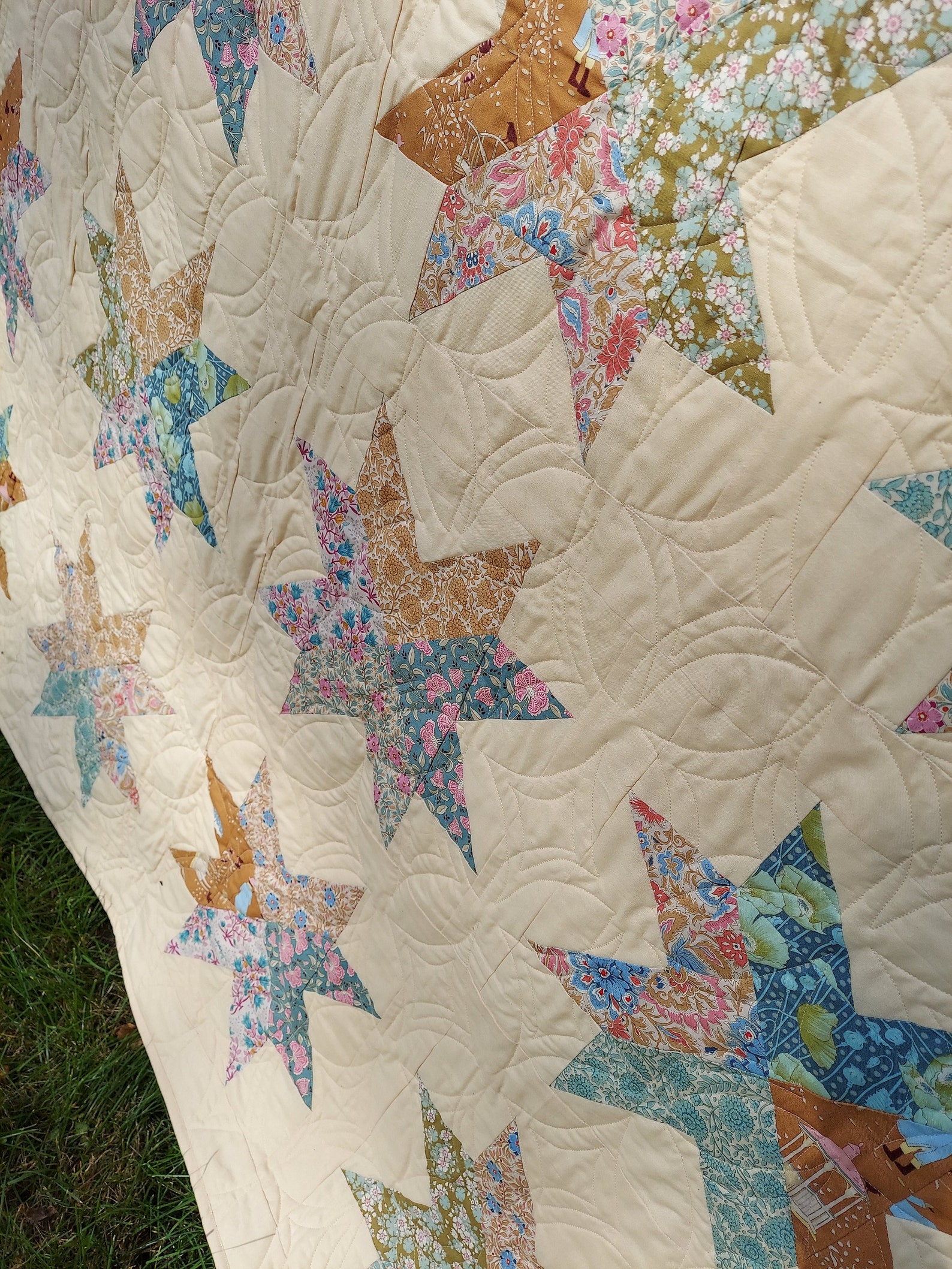 Beaming Star Quilt - Etsy