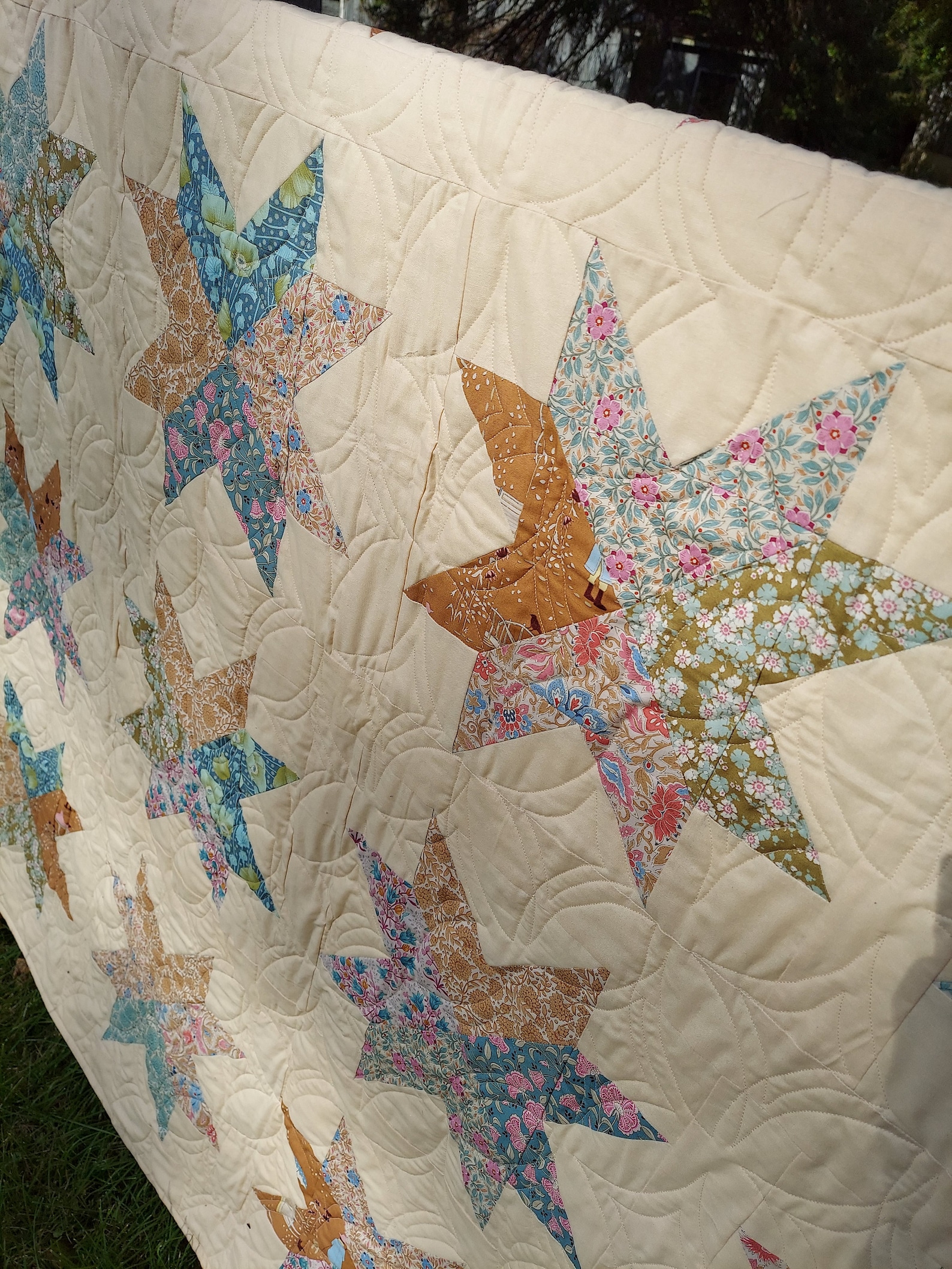 Beaming Star Quilt - Etsy