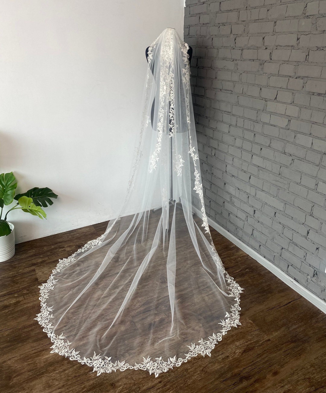 Wedding Veil Leaf Pattern Veil Fingertip Veil Wedding Cathedral Bridal ...