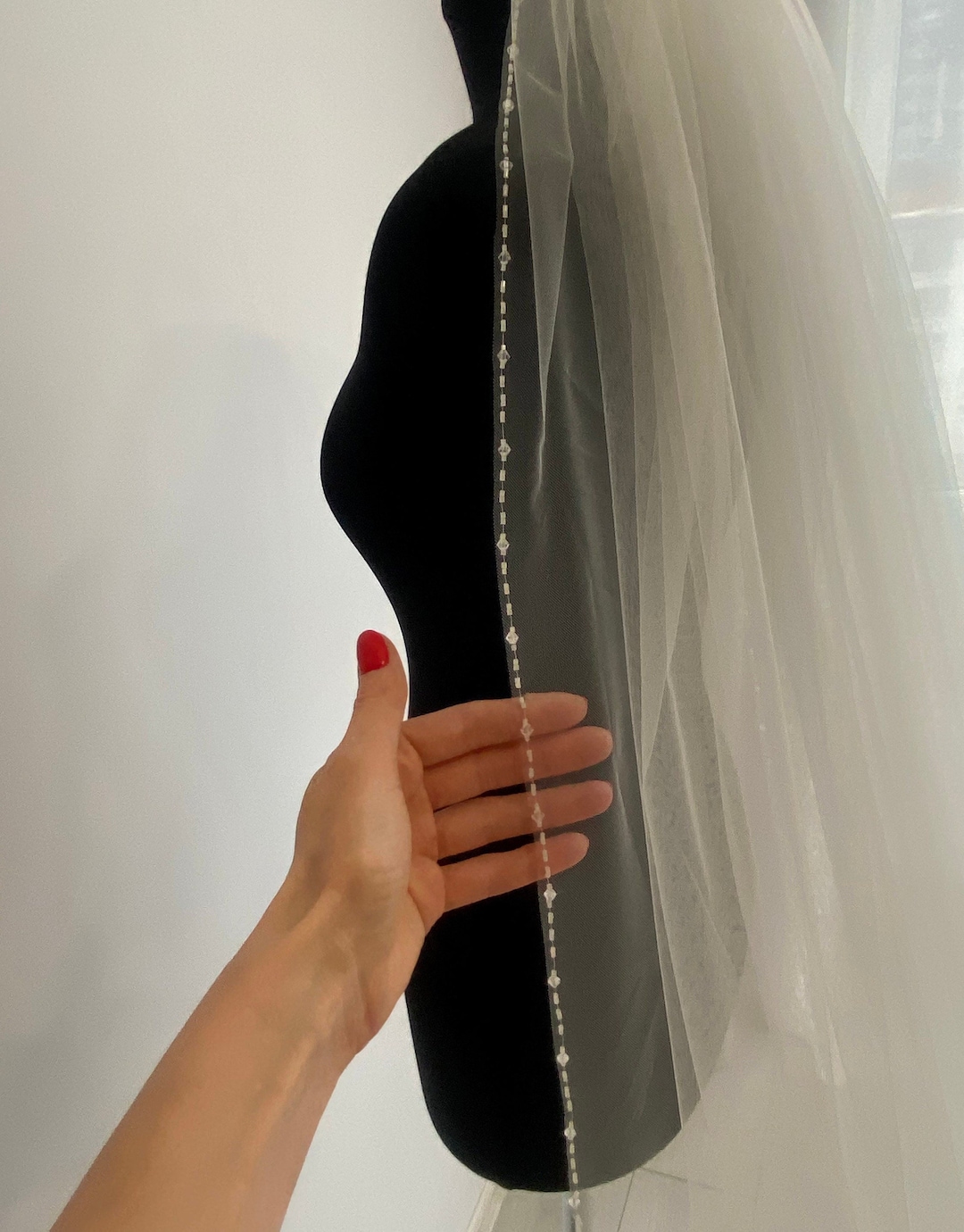 Wedding Veil Beaded Edge Veil Wedding Rhinestone Bridal Veil Fingertip ...