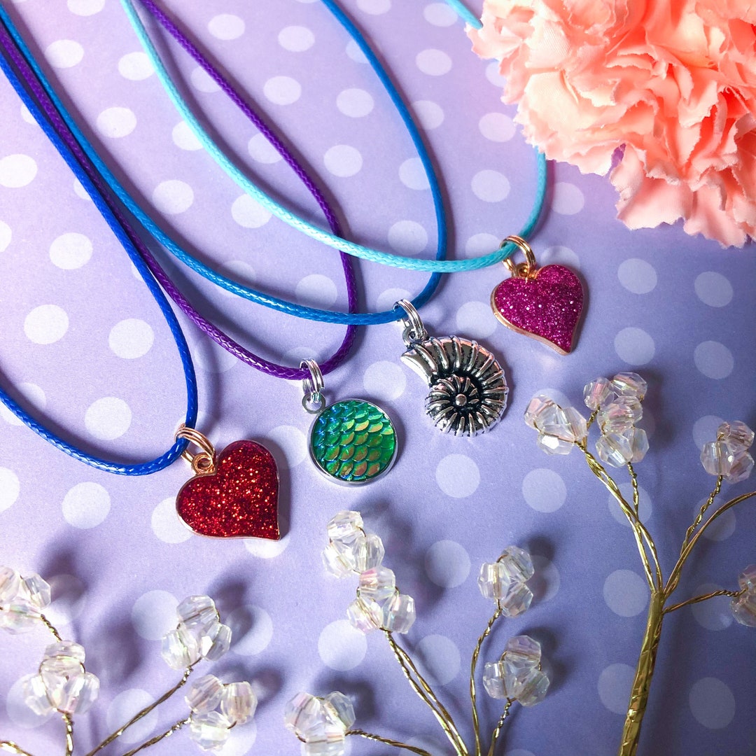 Disney Descendants Inspired Evie Heart Mal Dragon Uma Audrey Red Chloe ...