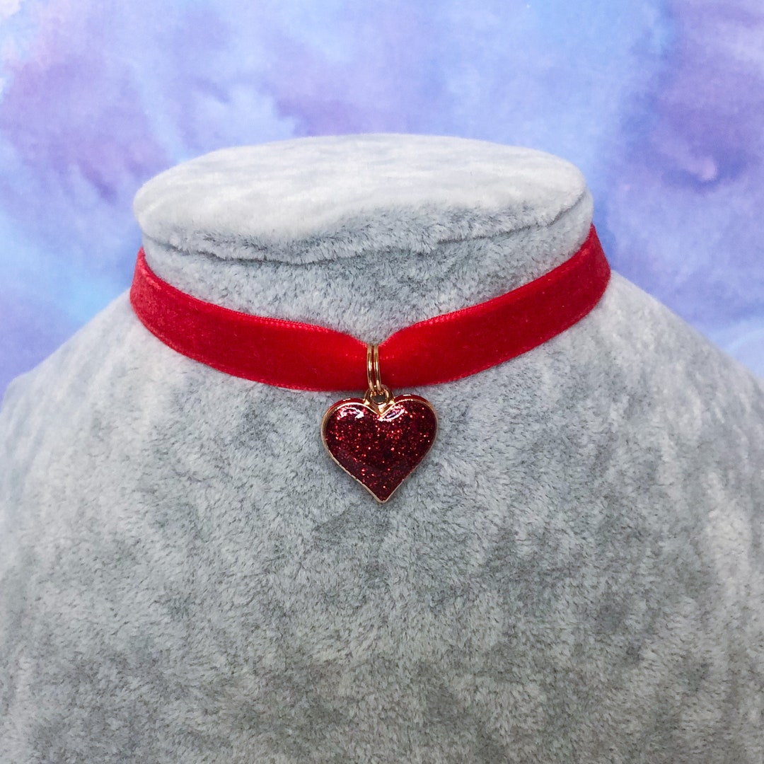 Disney Descendants Inspired Red of Hearts Velvet Choker Necklace ...