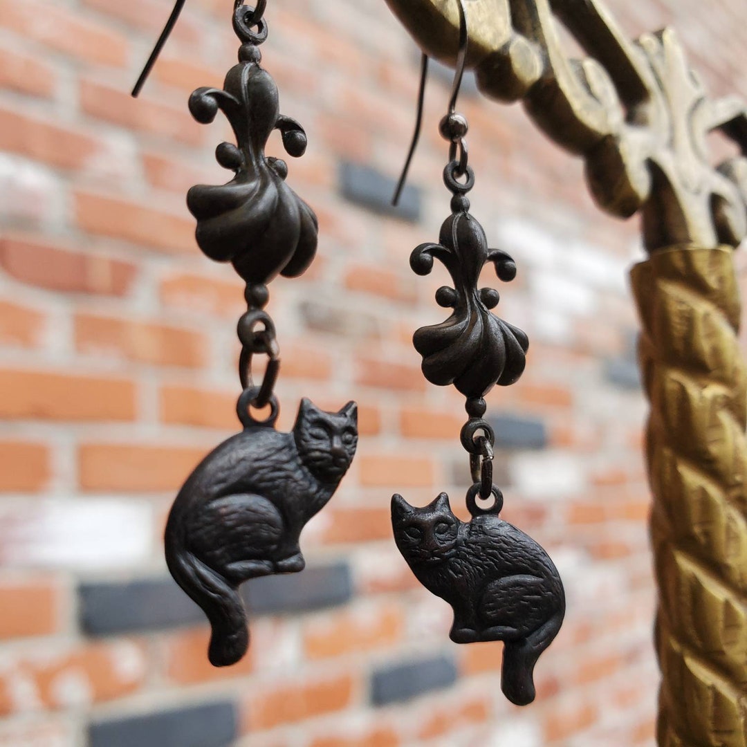 Gunmetal Cat and Fleur De Lis Charm Earrings - Etsy