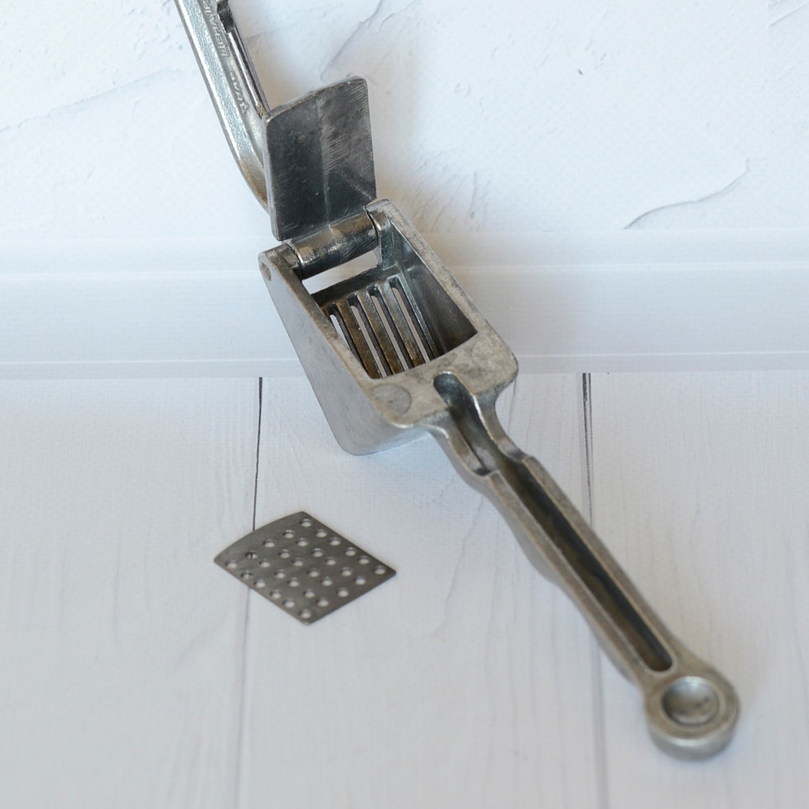 Garlic Hand Press Old Cooking Utensil Rare Food Press Metal Aluminum ...