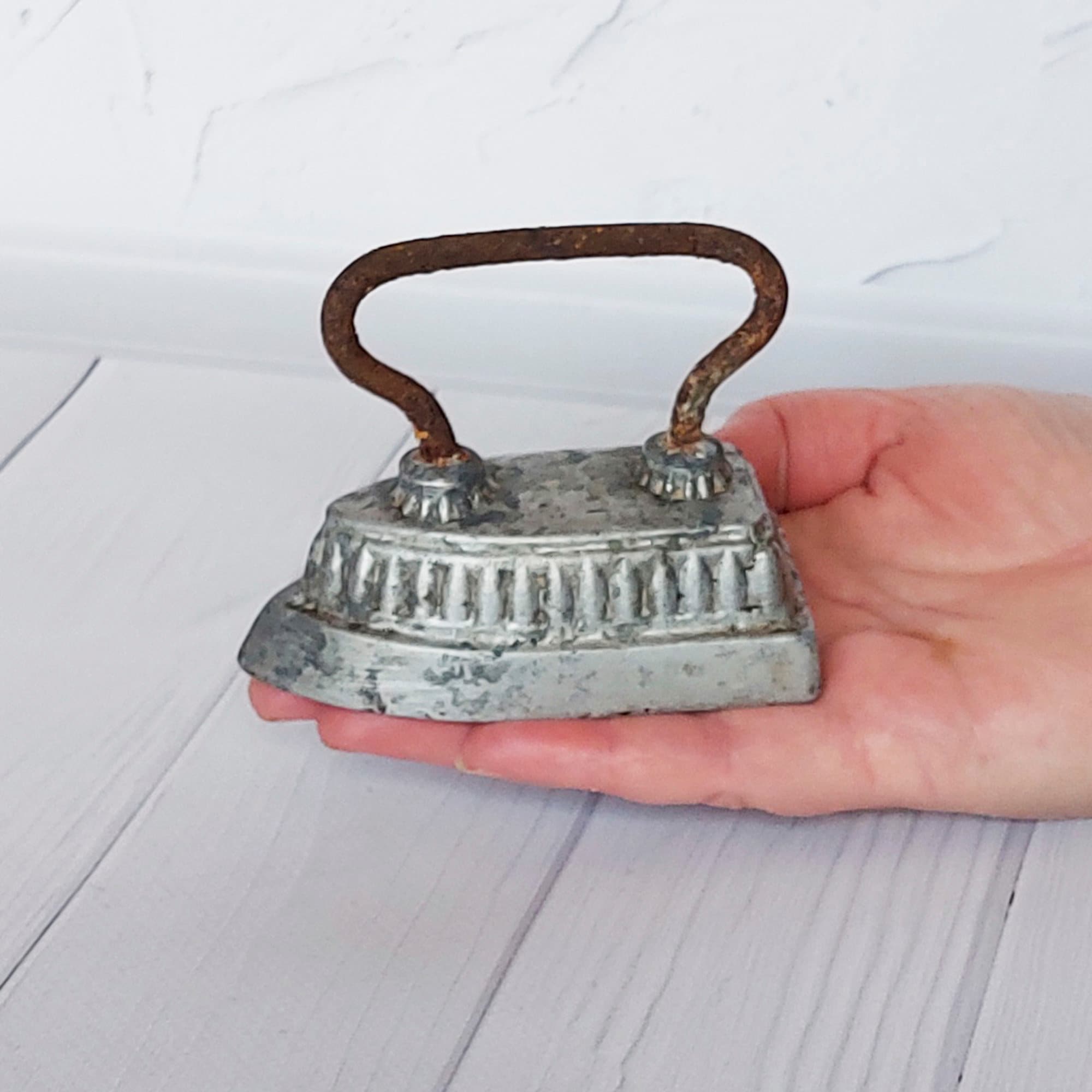 Antique Sad Iron Small Old Metal Iron Soviet Laundry Primitive - Etsy