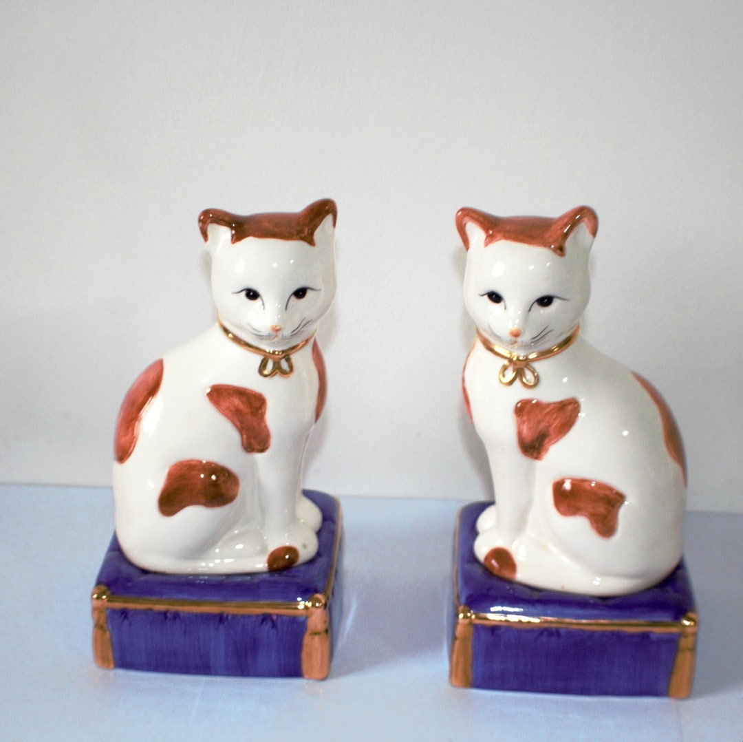 Rare Staffordshire Pottery Cats: Cobalt Blue Cushion Beds, Gold Gilt ...
