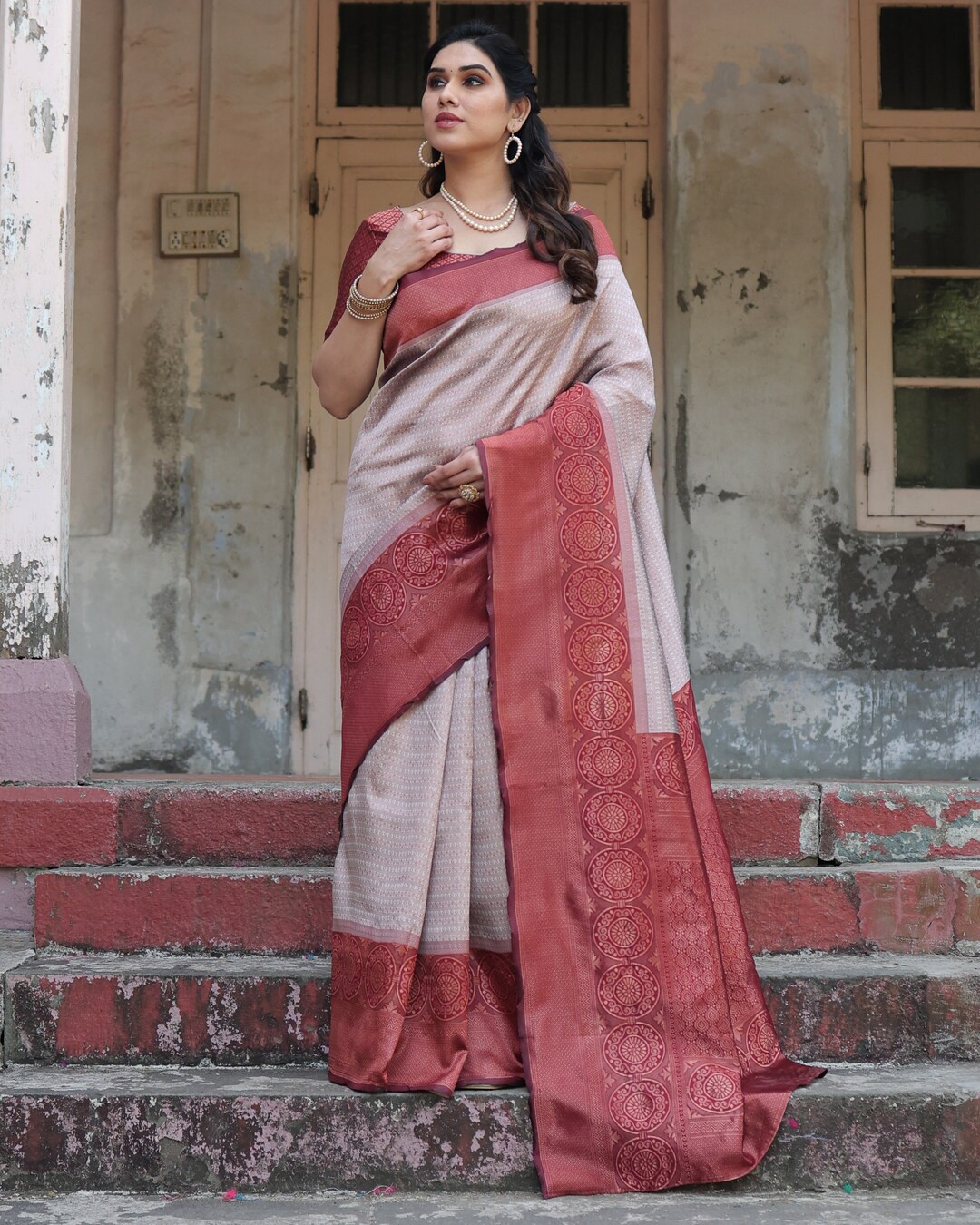 Customize Stitch Saree Blouse,jacquard Weaving Work Saree,saree for ...