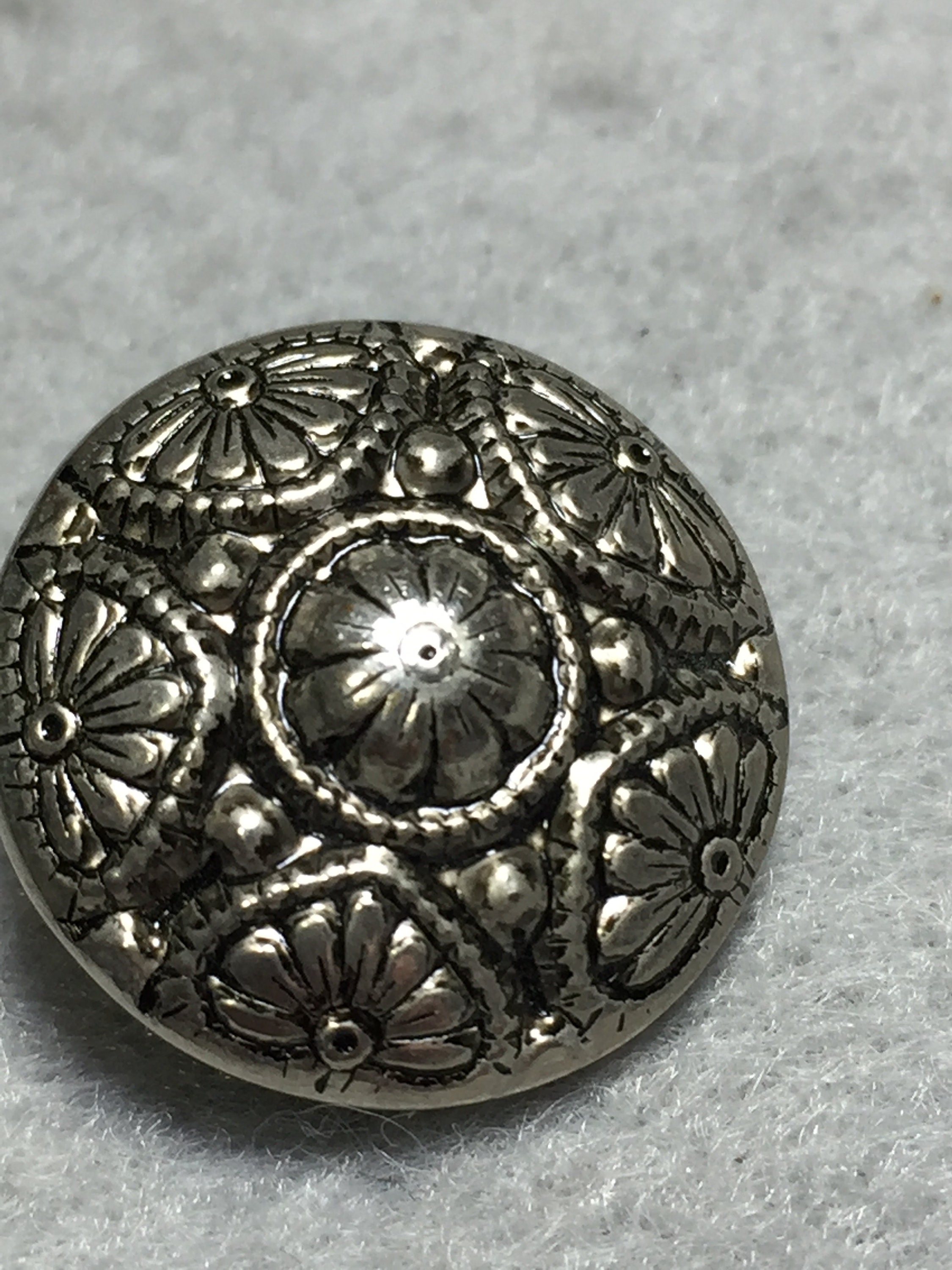Fancy Vintage Metal Buttons w/ Floral Motifs Sizes 3/4 | Etsy