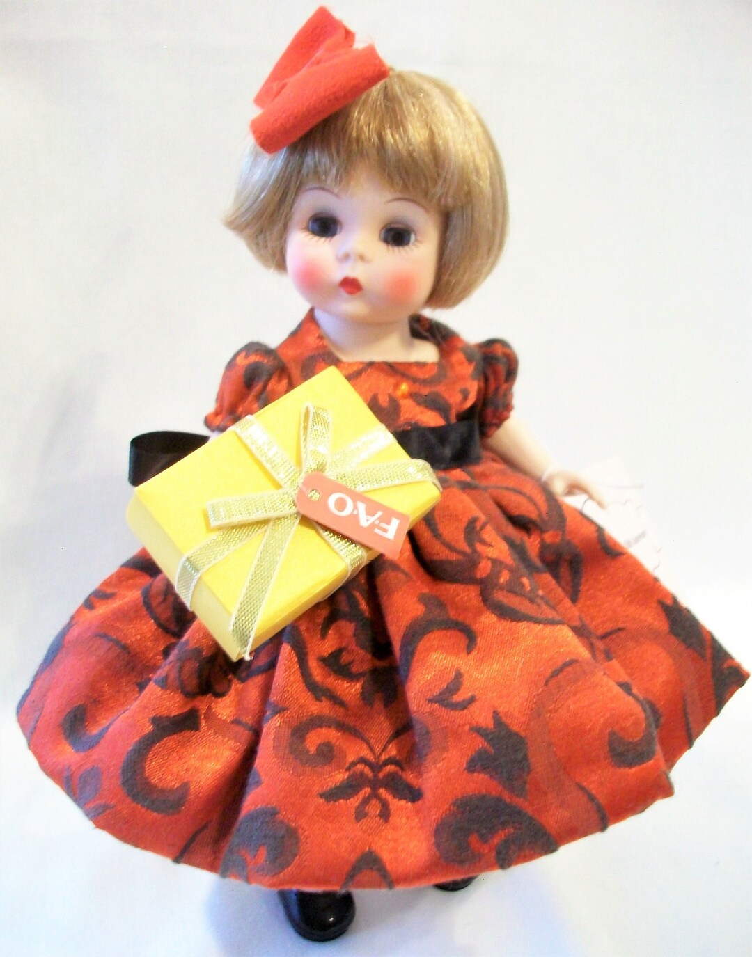 WENDY Celebrates FAO Schwarz's 150th ANNIVERSARY Madame Alexander ...