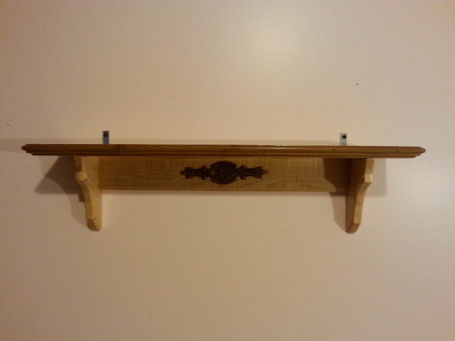 Shelf made of maple and poplar