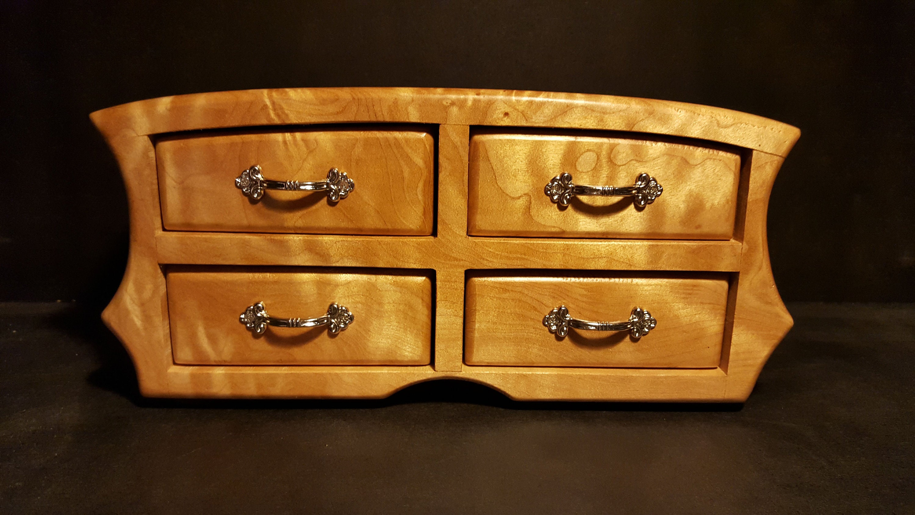 Bandsaw box made from quilted maple and black walnut