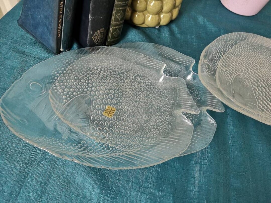 Vintage Arcoroc Clear Glass Fish Plates Dishes Set of 4 Made in France ...