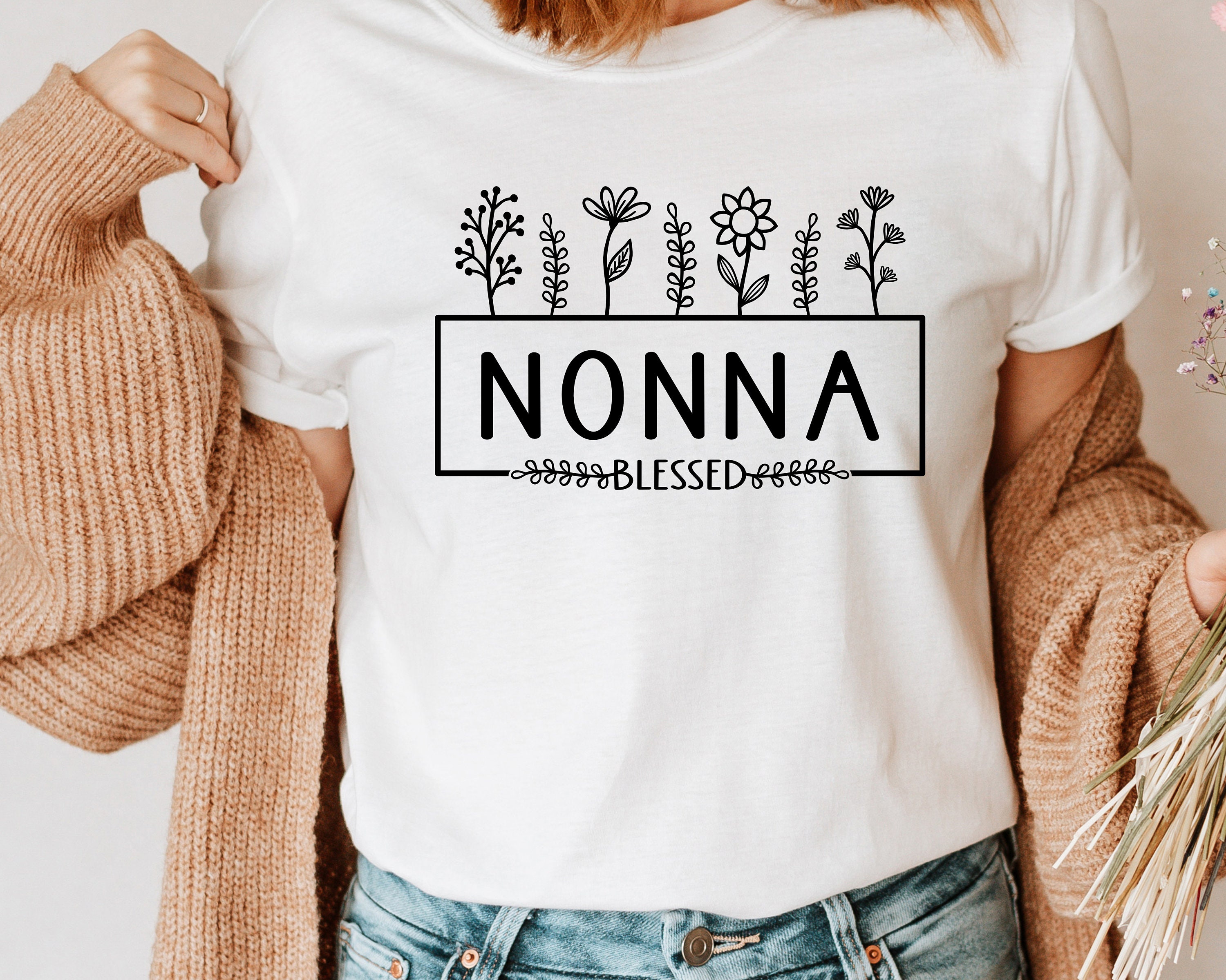 Mother's Day Nonna SVG / Nonna With Flowers SVG / Hand - Etsy