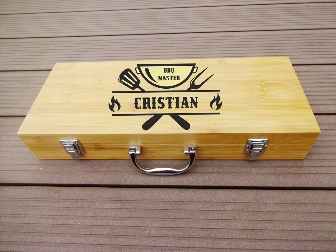 Personalized Barbecue Set With 5 Grilling Accessories- Custom Engraved ...