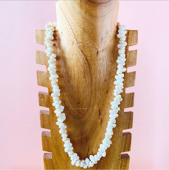 Vintage White Shell Necklace - Boho Bohemian Style, B… - Gem