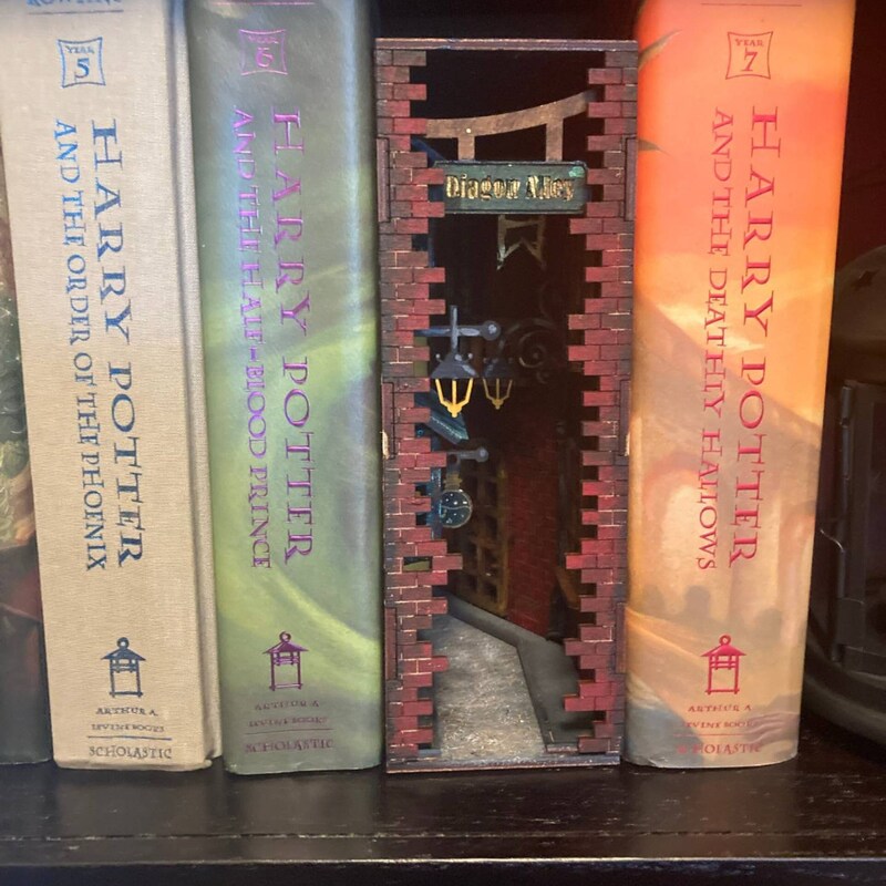 Bookshelf Alley - Etsy