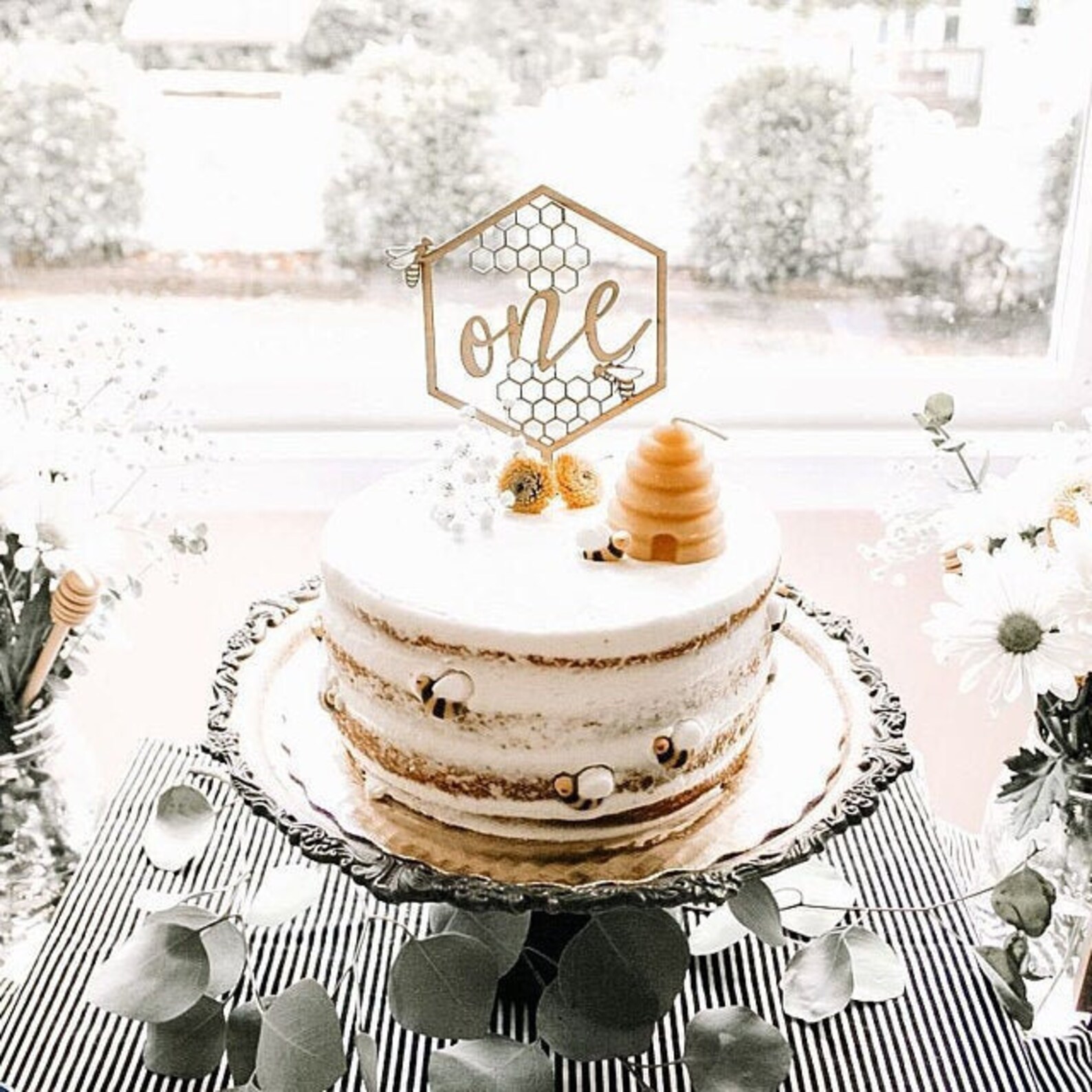 Custom Bee Age or Name Cake Topper Bumble Bee Birthday Cake - Etsy