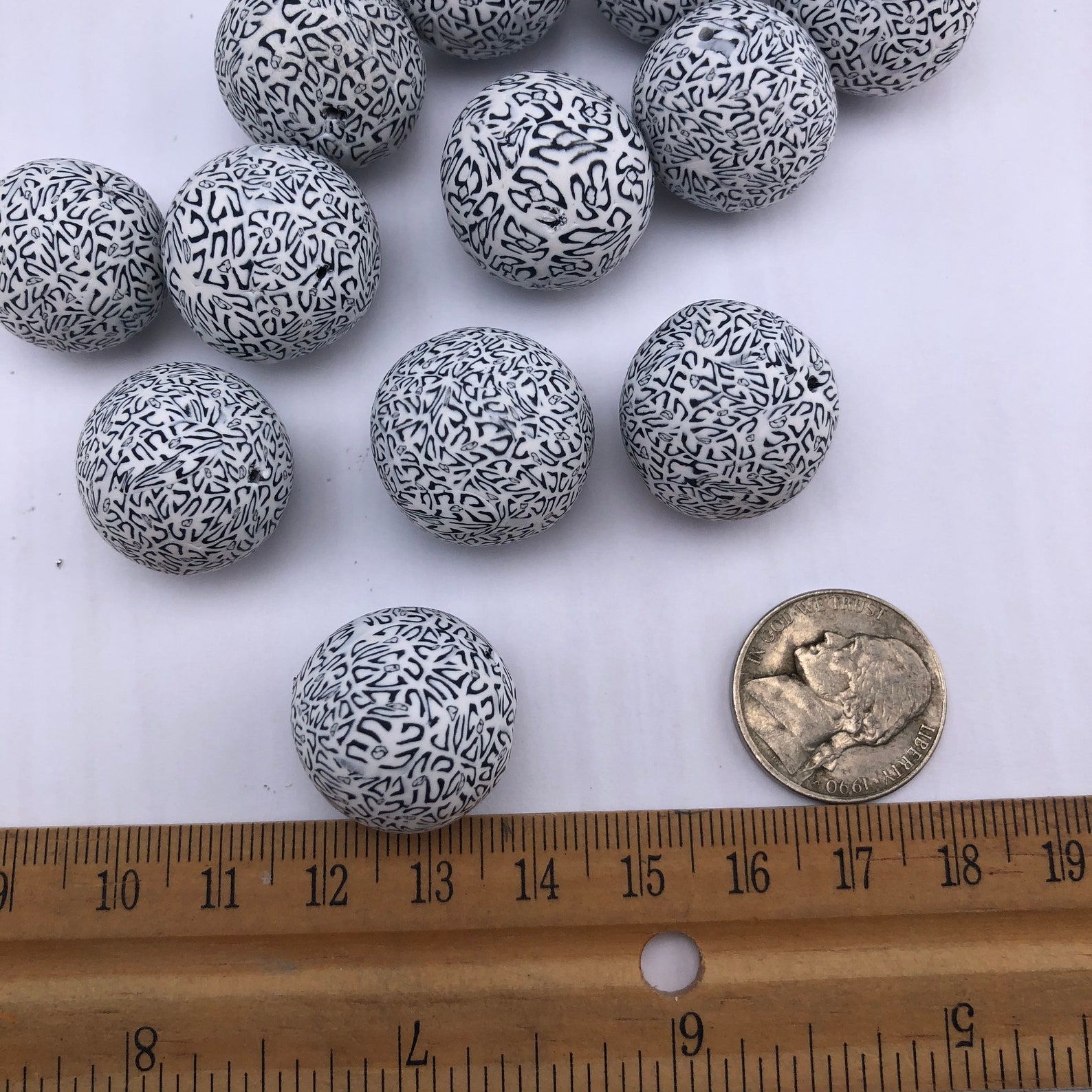 22-23 Mm Black White Round Beads Set of 12/monochrome Polymer Clay ...