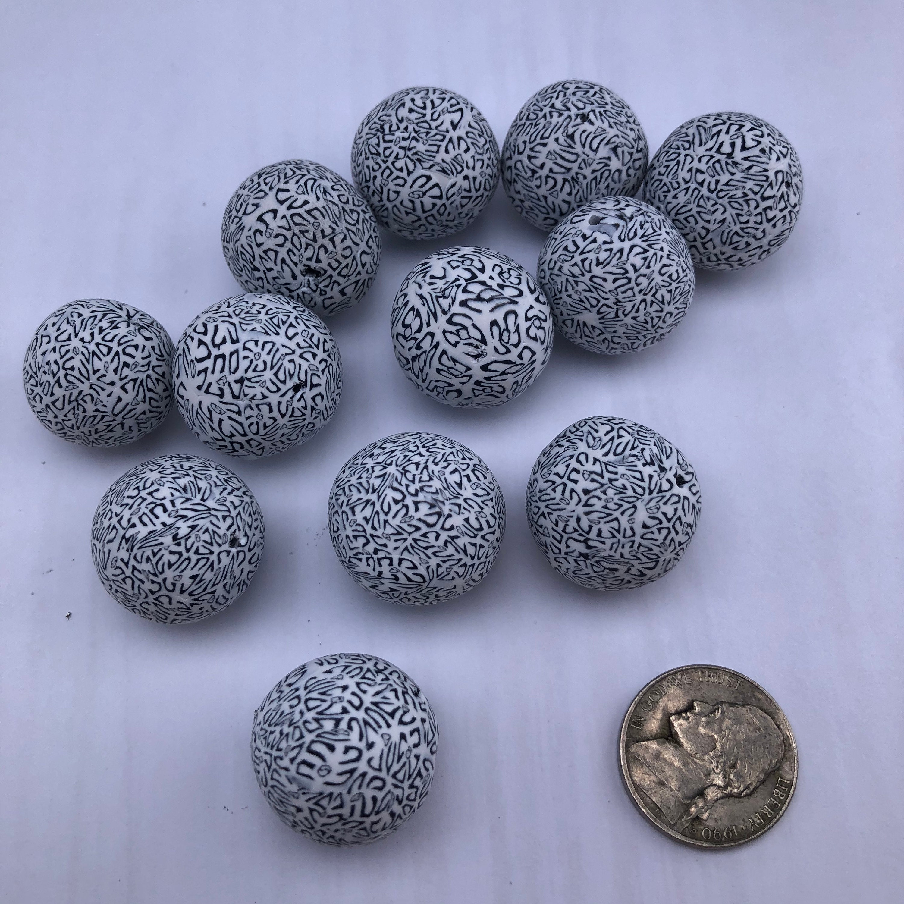 22-23 Mm Black White Round Beads Set of 12/monochrome Polymer Clay ...