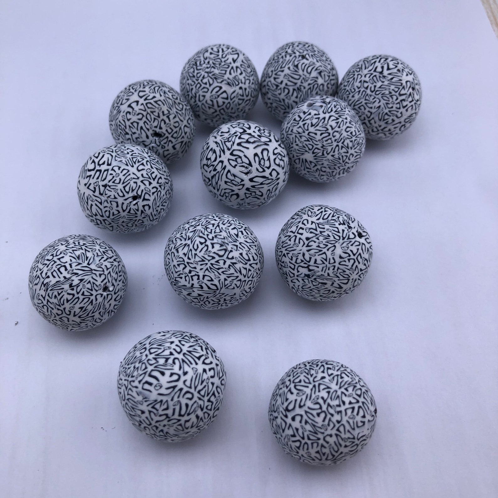 22-23 Mm Black White Round Beads Set of 12/monochrome Polymer Clay ...