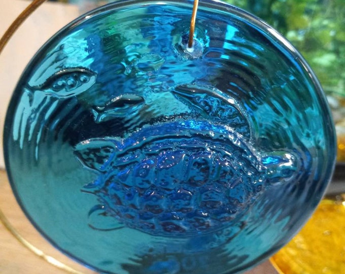 New Blenko Glass Sea Turtle Suncatcher, Turquoise. 4 in Diameter ...