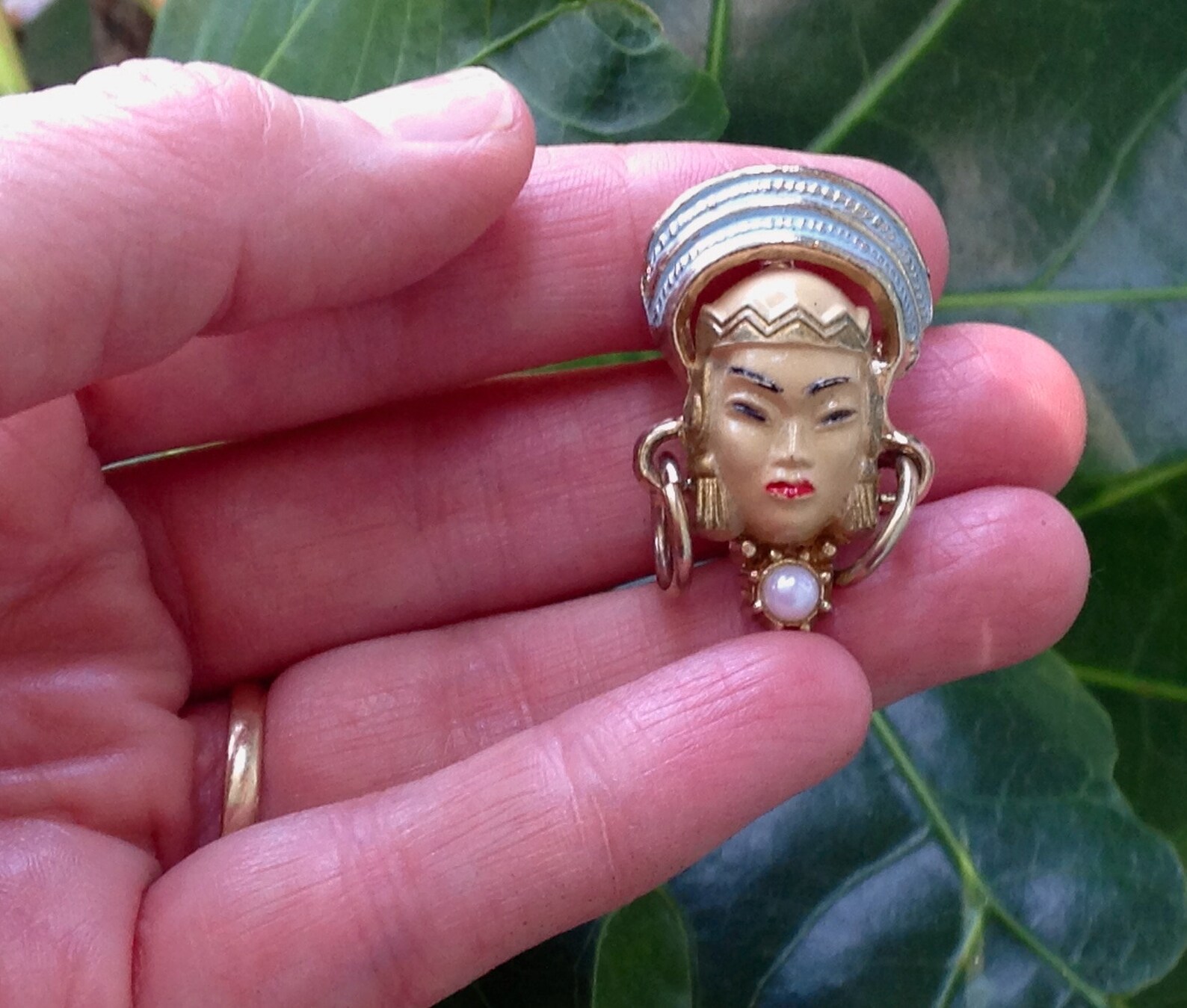 Vintage Selro Selini Asian Princess Blue Crown Gold Tone Brooch Iconic ...