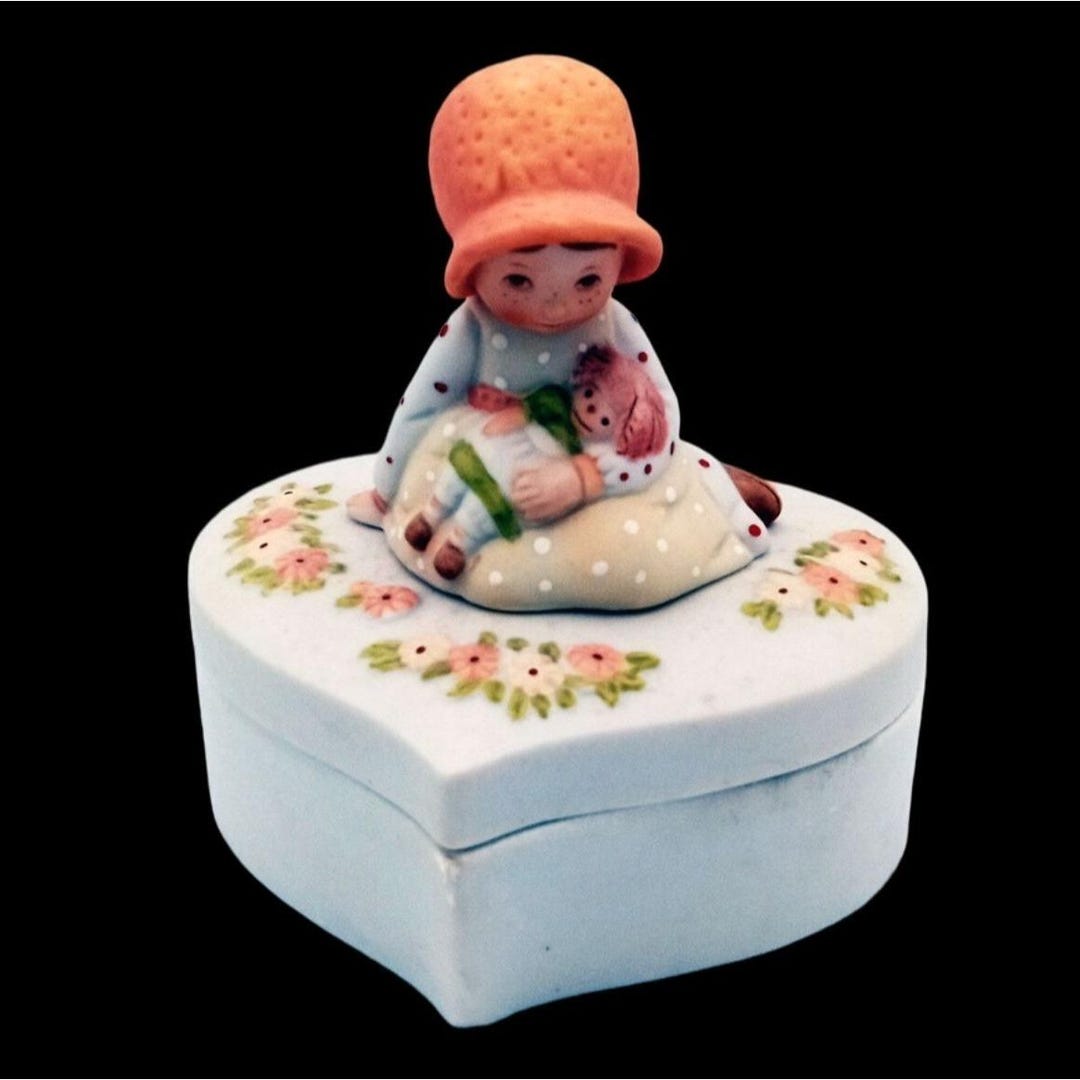 Holly Hobbie Trinket Box Love Talk 1979 Vintage Heart Shape Designer ...