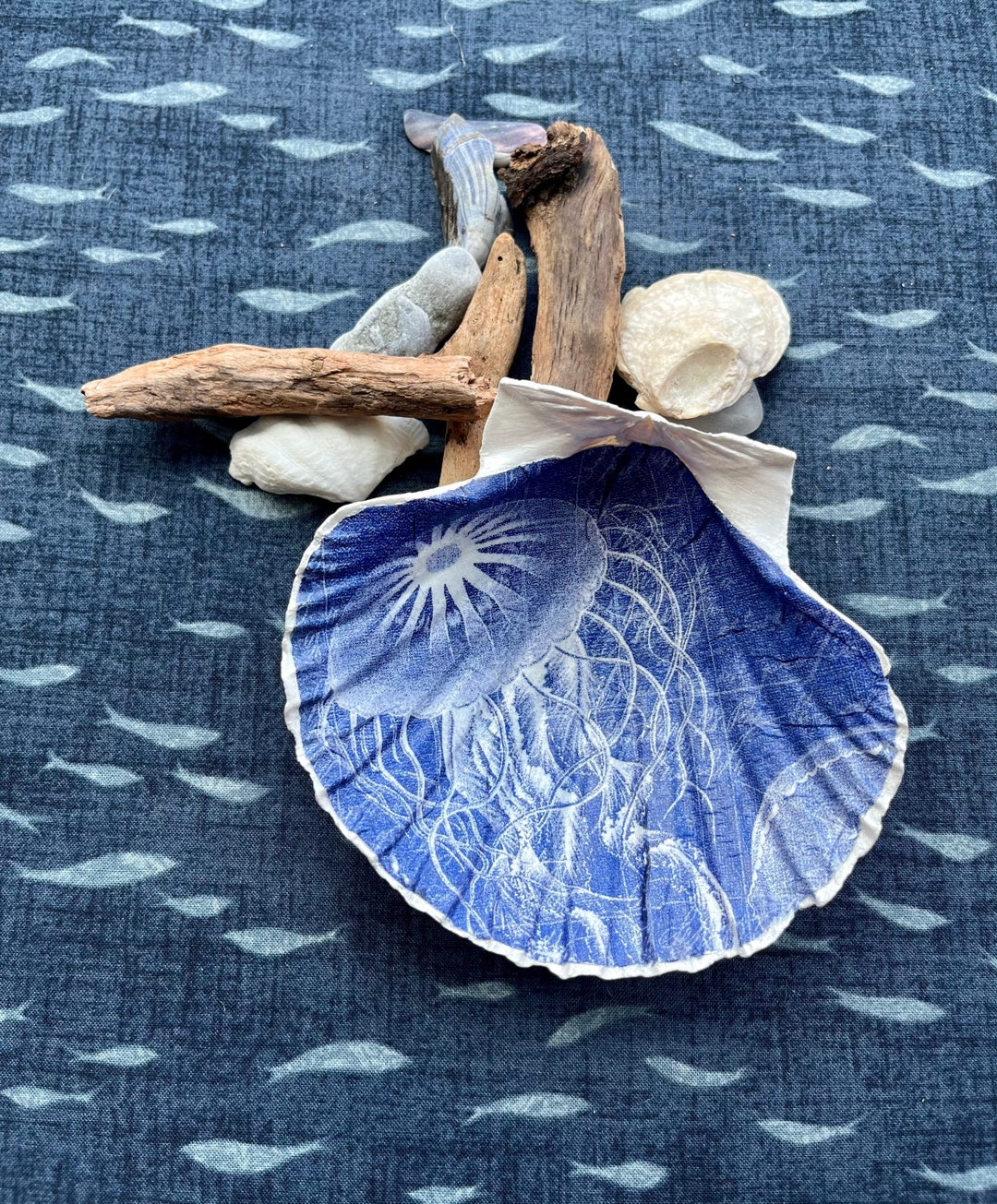 Jellyfish Blue & White Scallop Shell Scallop Shell Bathroom - Etsy
