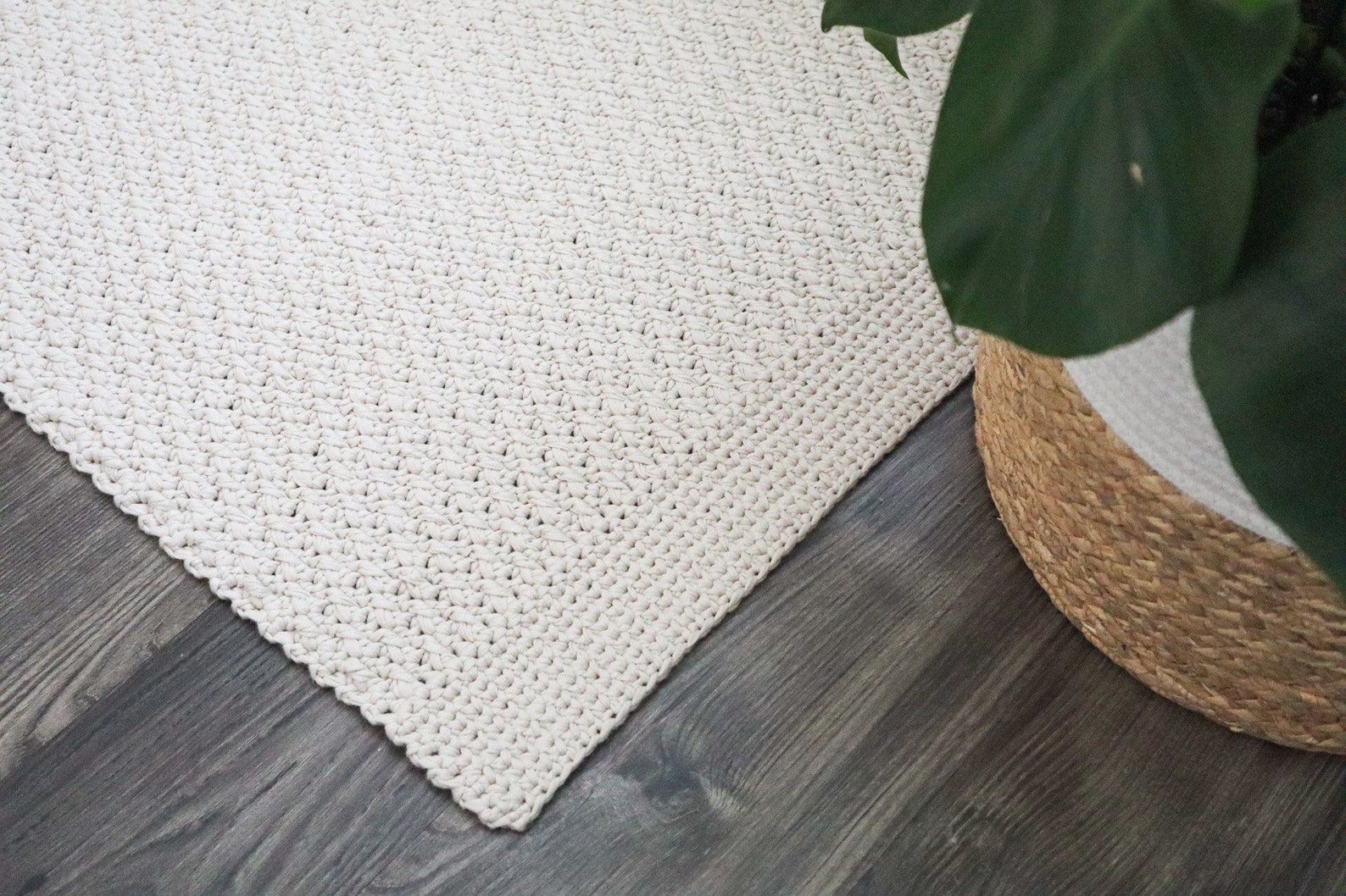 CROCHET PATTERN // Modern Farmhouse Rug, Floor Mat, Kitchen Rug ...