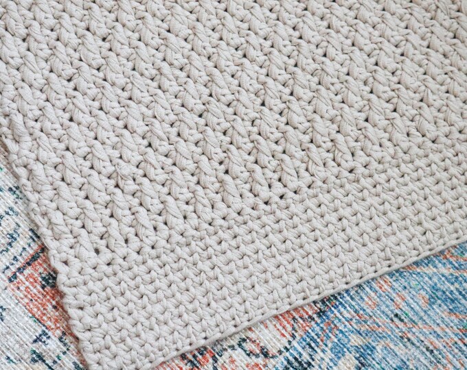 CROCHET PATTERN // Modern Farmhouse Rug, Floor Mat, Kitchen Rug ...