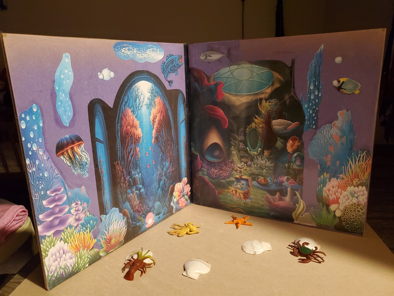 Storyboard Mermaid Beach and Grotto Storyboard for 12 Fashion Dolls or ...