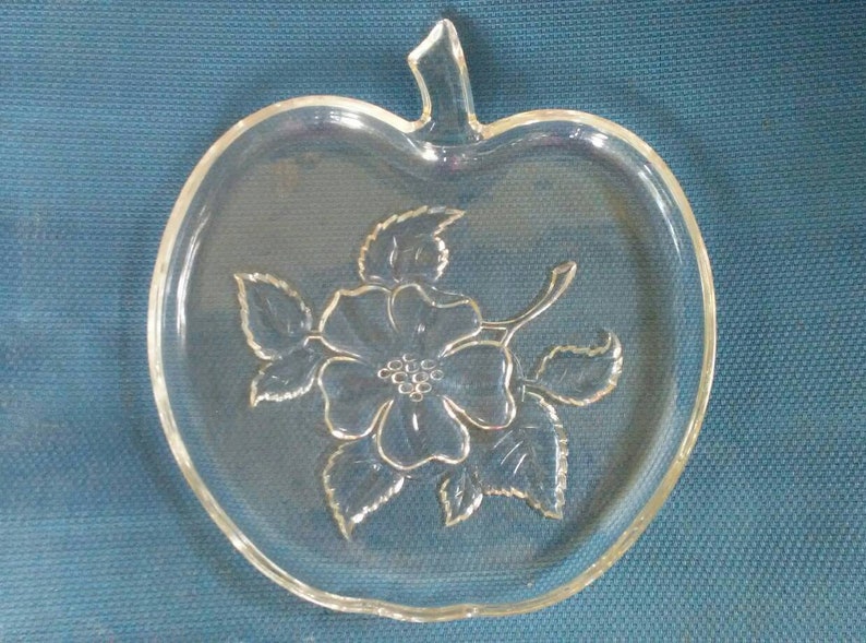 Apple Plates Mid Century Glass Apple Blossom Plates Vintage Plates - Etsy