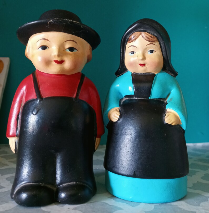 Vintage Ceramic Amish Couple Salt and Pepper Shakers - Etsy
